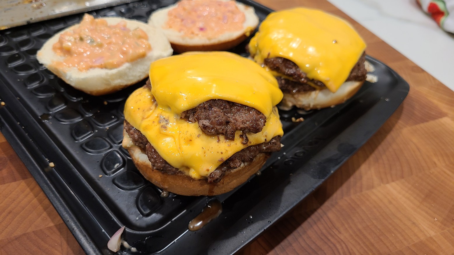 How to Make SMASH Burgers – Love, Food & Beer